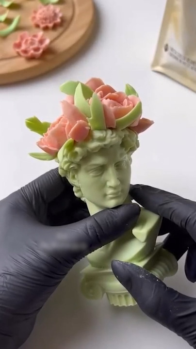 Artist Creates Stunning Chocolate Structure | Jukin Licensing