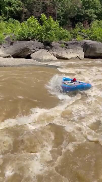 People Fall off Boat While White Water Rafting | Jukin Licensing