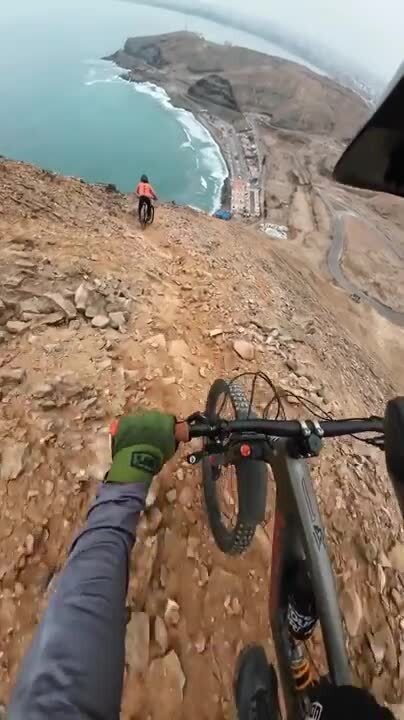 Riders Descend Terrifyingly Steep and Slippery Gradient Hill on Bikes ...