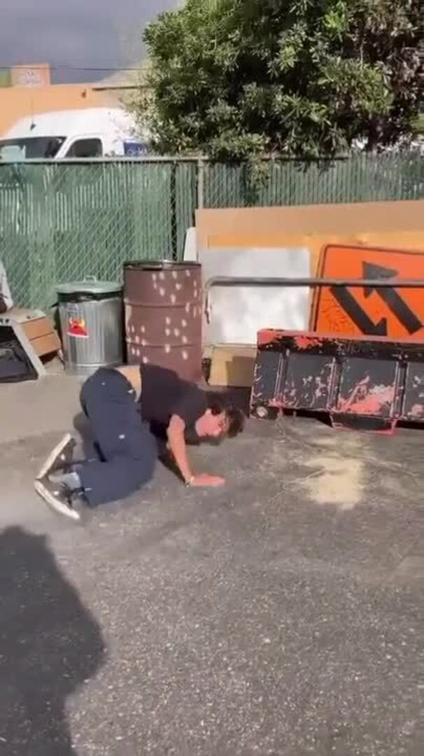 Skateboarder Falls on His Neck and Hurts His Head | Jukin Licensing