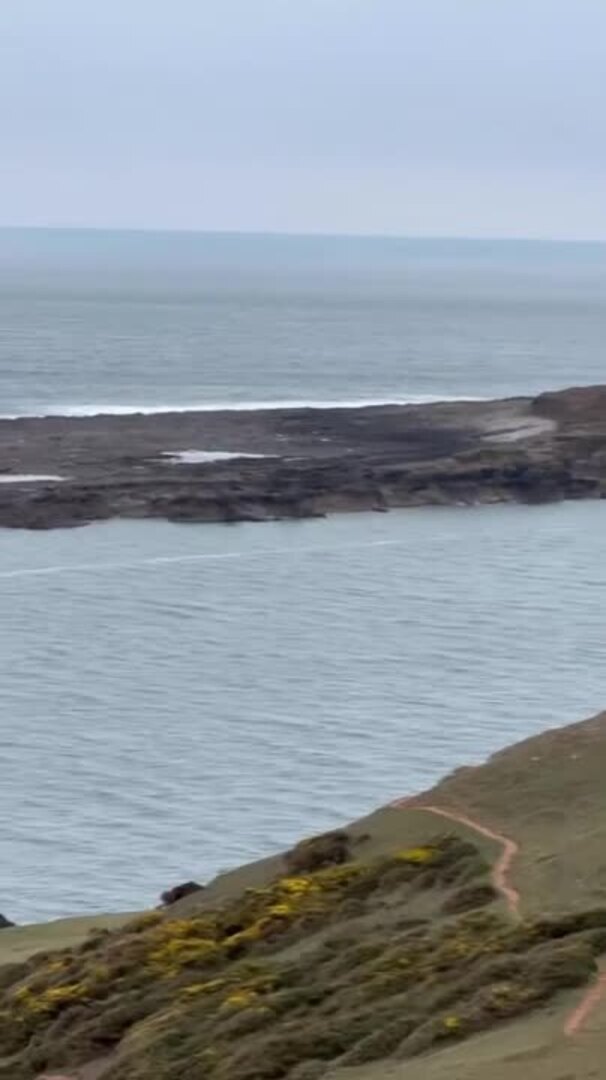 Group of People Get Stranded on Little Island as Tides Come Over ...