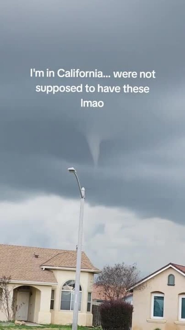 Person Captures Formation of Water Spout Within Clouds in California ...