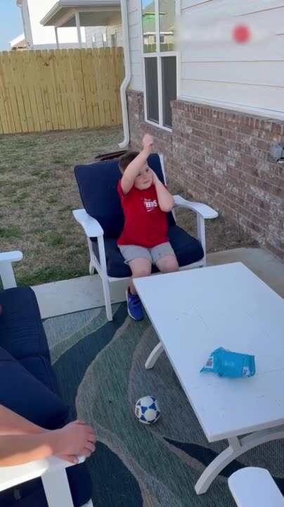 Kid Gets Pranked With Whipped Cream Balloon Prank | Jukin Licensing