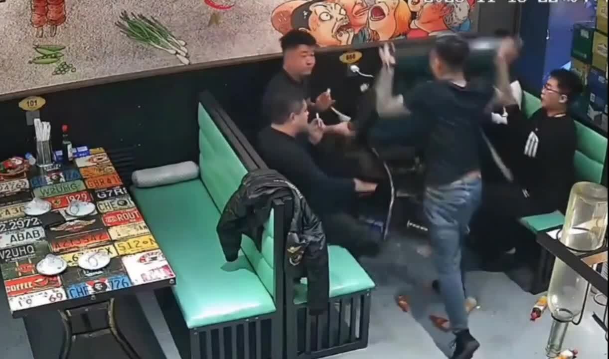 Man Flips Table Over at Restaurant While Having Dinner With Friends ...