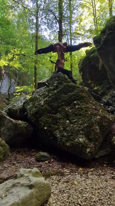 Trio of Men Create Mind-Blowing Acrobatic Formation on Rock at Scenic ...