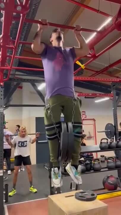 Person's Pants Fall Down While Doing Pull Ups With Weights | Jukin ...