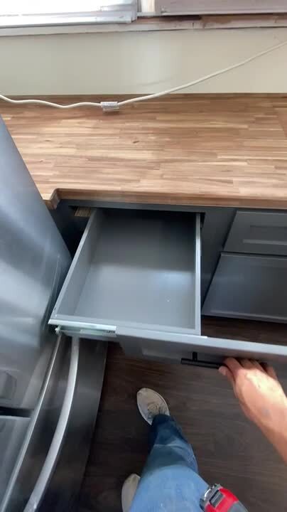 Carpenter Shows Off Innovative Sliding Drawer Design in Kitchen | Jukin ...