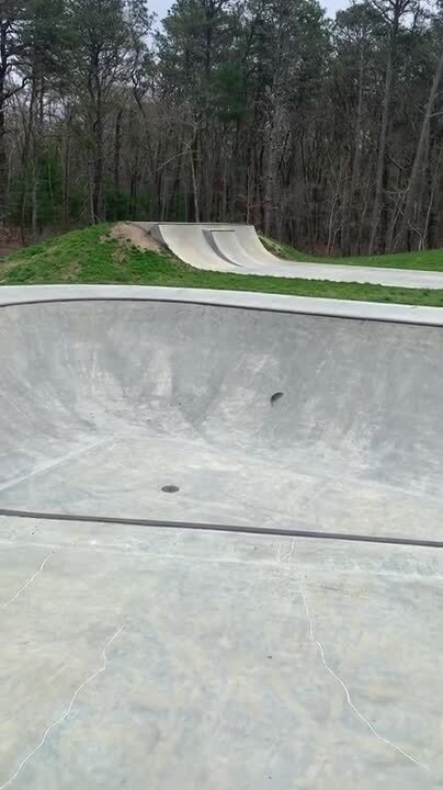 Girl Rescues Rat From Skateboard Bowl | Jukin Licensing