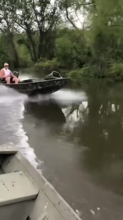 Motor Falls Off Boat in Middle of Water | Jukin Licensing