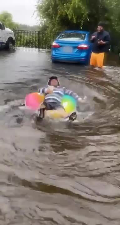 Man Gets Stuck in Whirlpool While Floating on Inflatable Donut on ...
