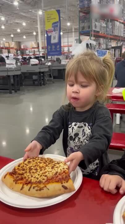 Toddler Accidentally Drops Her Slice of Pizza | Jukin Licensing