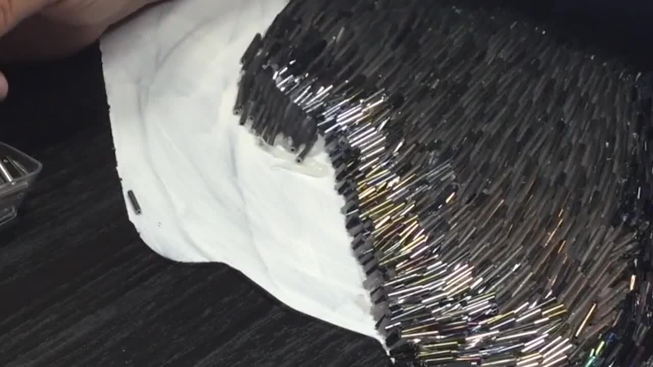 Woman Makes Mosaic of Bird Using Bugle Beads | Jukin Licensing