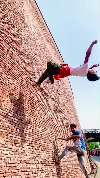 Guy Performs Vertical Walling and End it With Backflip | Jukin Licensing
