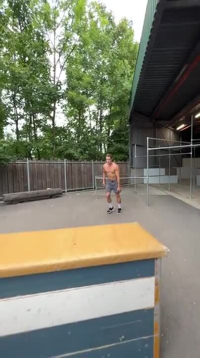 Guy Falls While Attempting New Parkour Move | Jukin Licensing