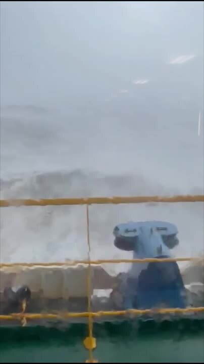 Hurricane Ida Causes Ship to Break Loose | Jukin Licensing