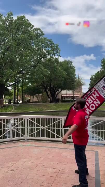 Sign Spinner Displays Impressive Skills | Jukin Licensing