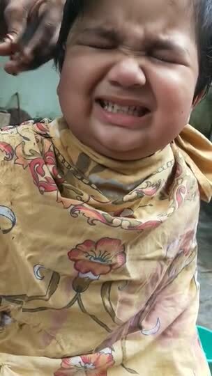 Little Kid Gets Frustrated And Cries While Barber Gives Him Haircut ...