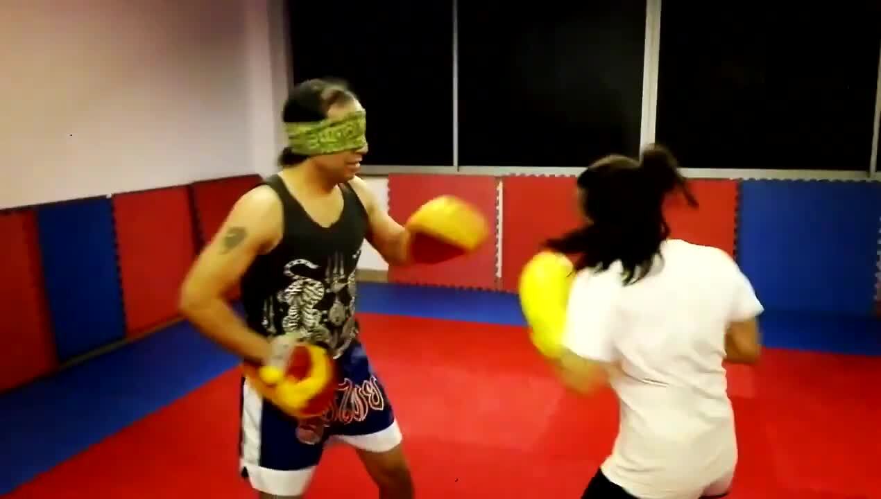 Blindfolded Guy Displays Amazing Boxing Pad Work Drills | Jukin Licensing