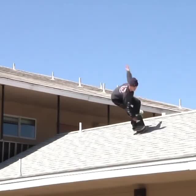 Guy Falls Off Roof While Trying to Skateboard on It | Jukin Licensing