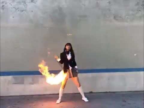 Woman Dressed As Movie Character Shows Cool Dance Moves While Spinning ...