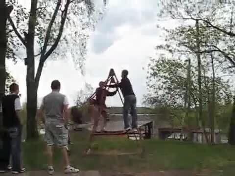 Full Rotation Swing Set Fail | Jukin Licensing