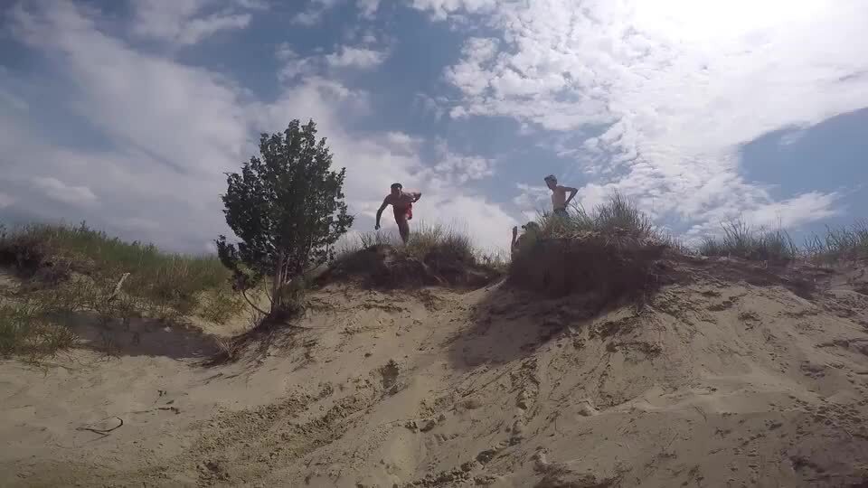 Sand Jump Wipe Out | Jukin Licensing