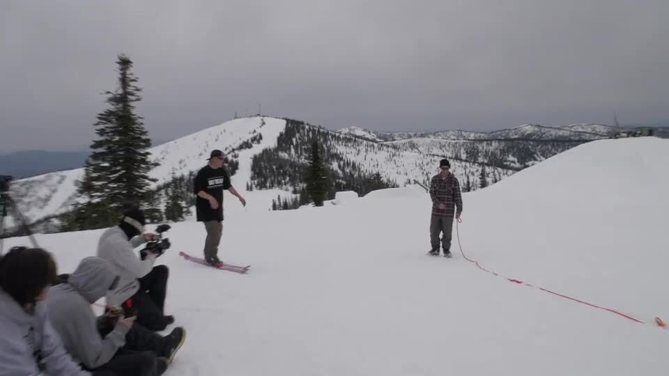 Skier Jumps Over Skipping Rope | Jukin Licensing