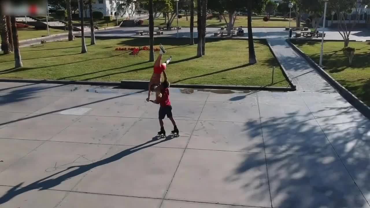 Duo Performs Amazing Acrobatic Moves While Roller Skating | Jukin Licensing