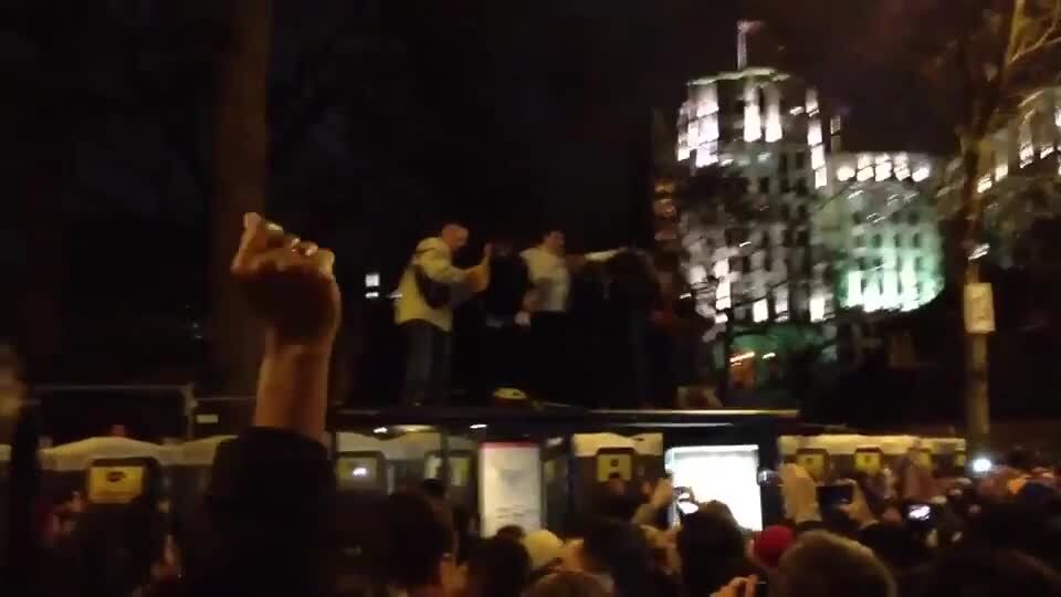 Two People Fall off Bus Stop Roof | Jukin Licensing