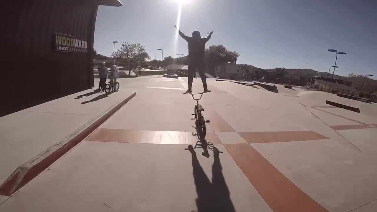 Bicyclist Rides Handlebar Throughout Skate Park | Jukin Licensing