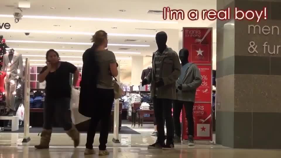 Human Mannequin Scare Prank | Jukin Licensing