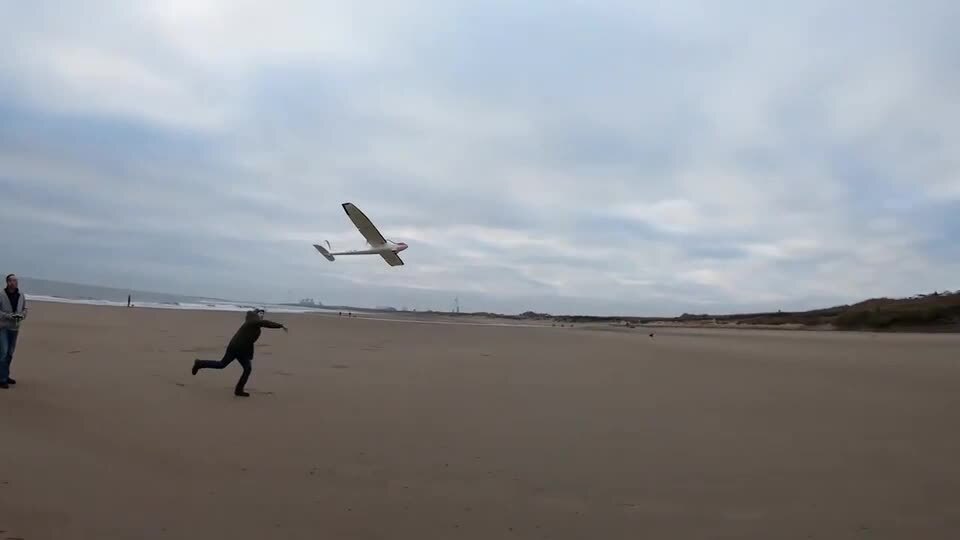 Guy Crashes and Breaks Remote-Controlled Plane While Trying to Fly it ...