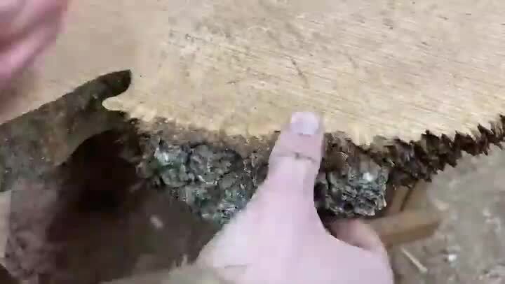 Artist Shows Process of Turning Log Into Tabletop | Jukin Licensing