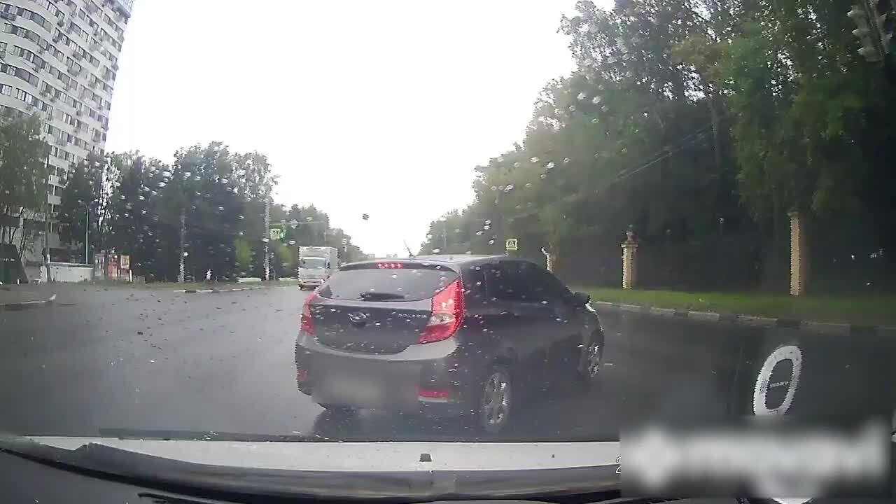 Spinning Car Collision on Russian Road | Jukin Licensing