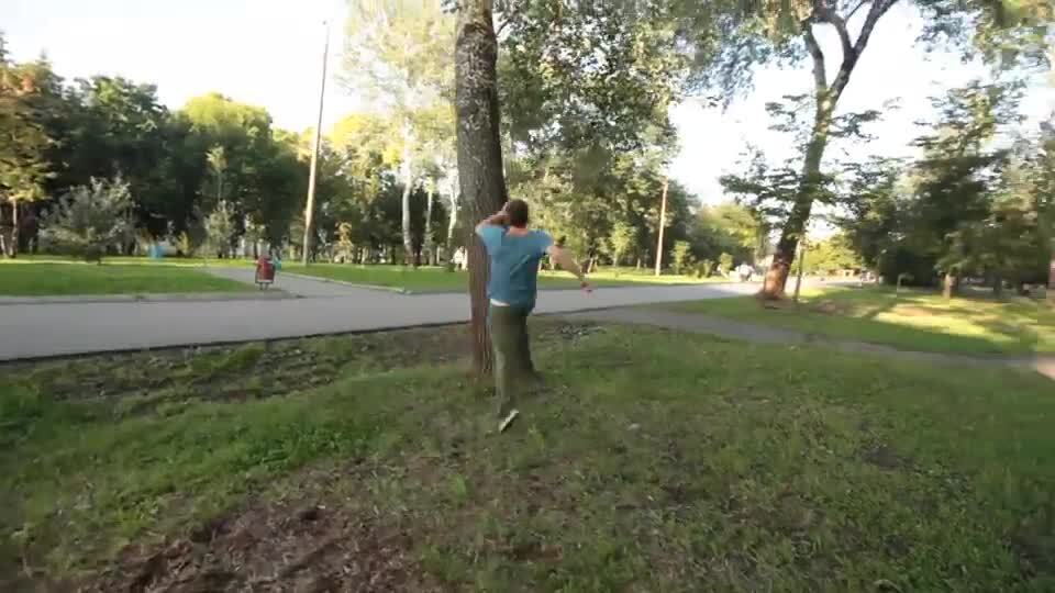 Parkour Corkscrew Off Tree Fail | Jukin Licensing