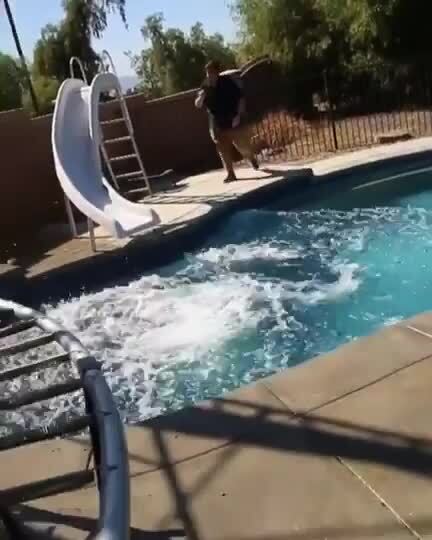 Guy Tries Flipping While Diving in Swimming Pool And Crashes in Water ...