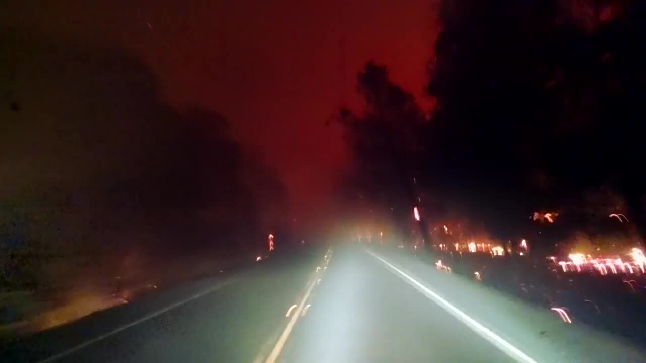 Escaping Anderson Springs during Valley Fire | Jukin Licensing