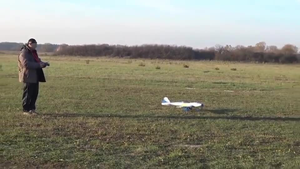 Remote Controlled Plane Crashes into Ground | Jukin Licensing