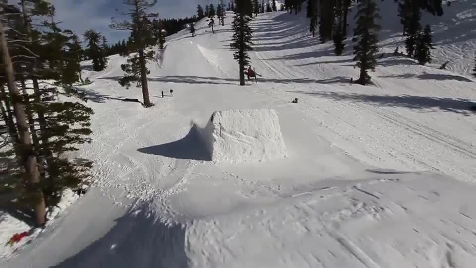 Skier Crashes But Gets Up Immediately While Skiing Down Slope | Jukin ...