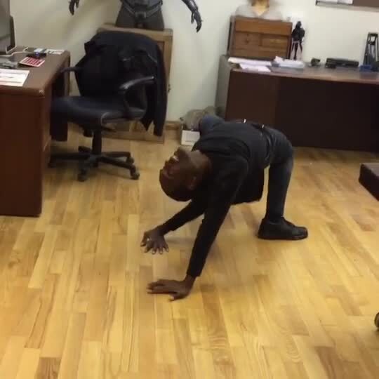 Guy Looks Scary As He Bends in Weird Positions | Jukin Licensing