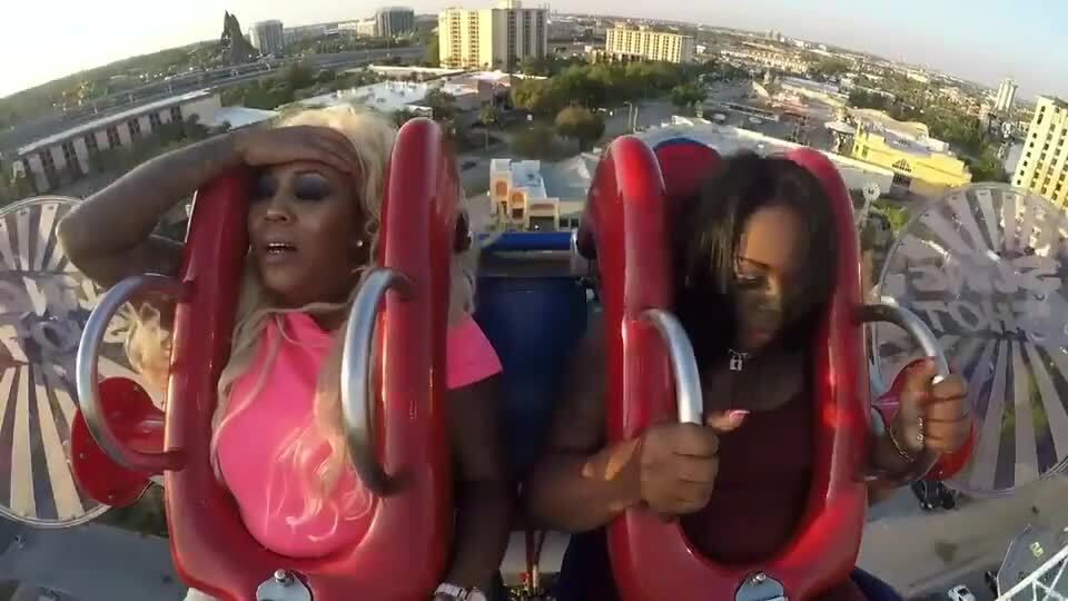 Girls Scream on Slingshot Ride | Jukin Licensing