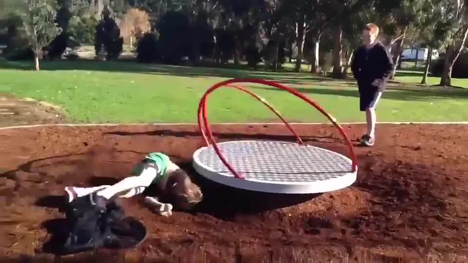 Kid Falls off Playground Spinning Disc | Jukin Licensing