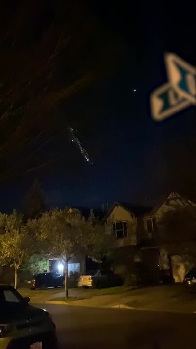Blazing Rocket Debris Fall Through the Night Sky in Oregon | Jukin ...