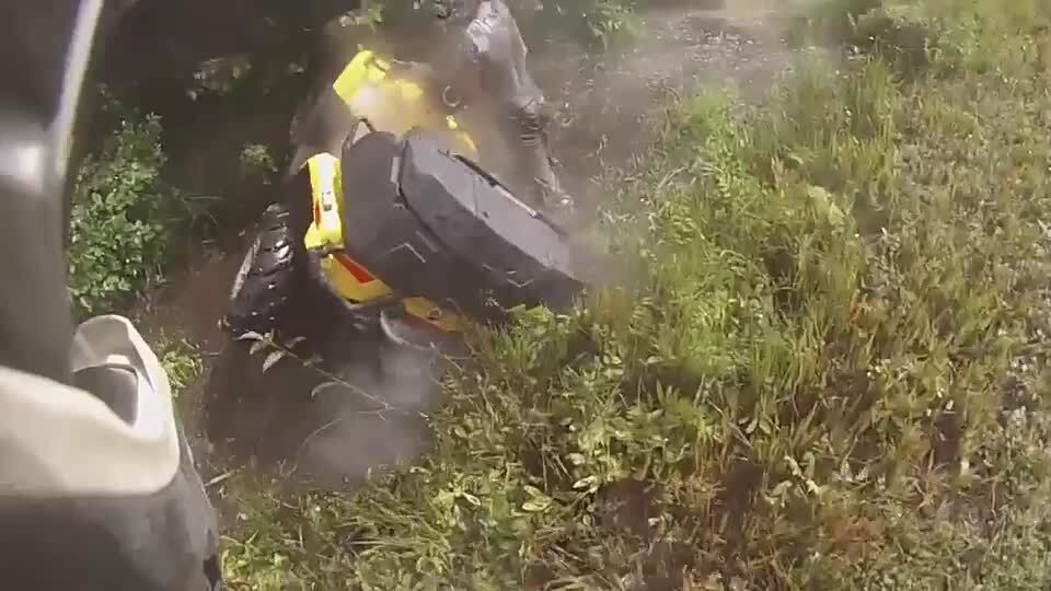 Guy Falls Off ATV Into Ditch | Jukin Licensing