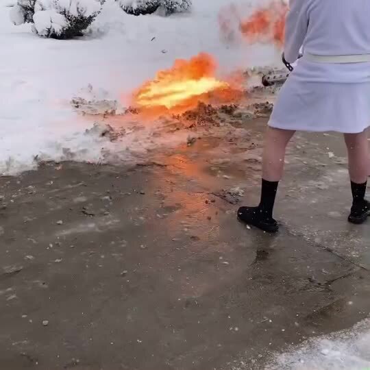 Guy Uses Flamethrower To Melt Snow From His Driveway | Jukin Licensing