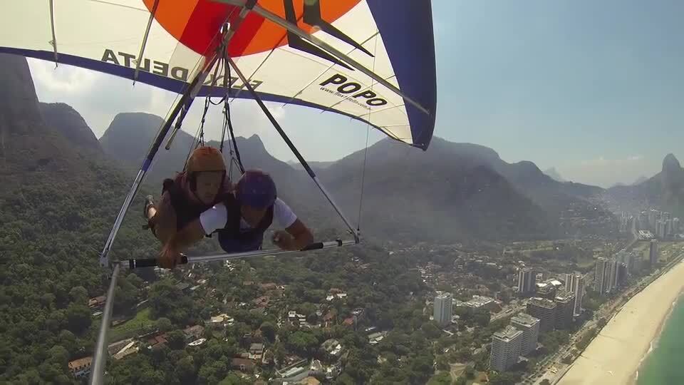 Rio de Janeiro Hang Gliding Fail | Jukin Licensing