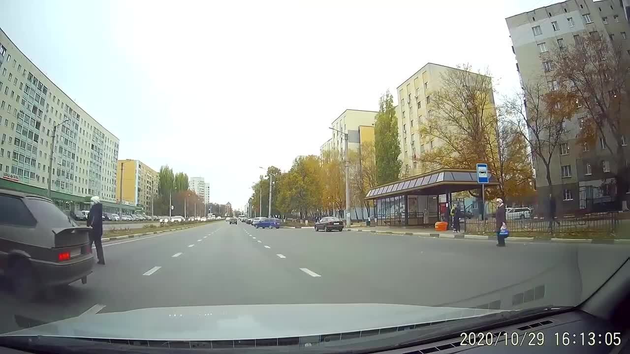 Cars Slams on Breaks to Avoid Clash with Woman Crossing Road | Jukin ...