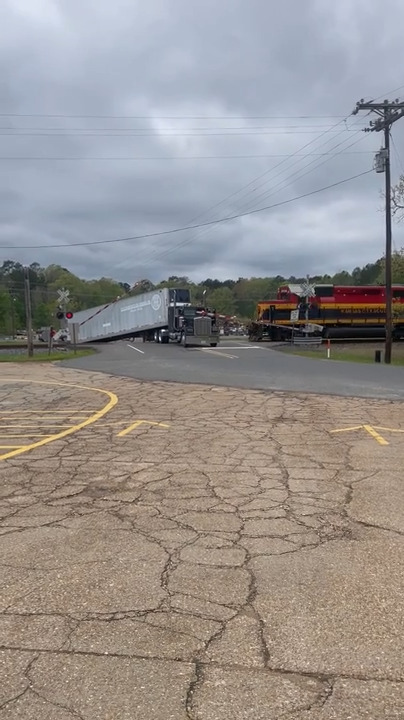 Trains Collides Into Truck | Jukin Licensing