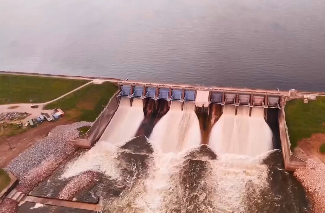 Heavy Rainfall and Flood Affects Spillway at Livingston Dam in Texas ...