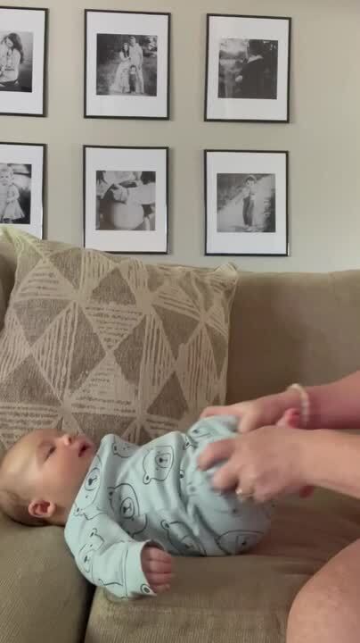 Mother Shows Funny Yet Effective Technique to Release Her Baby's Farts ...